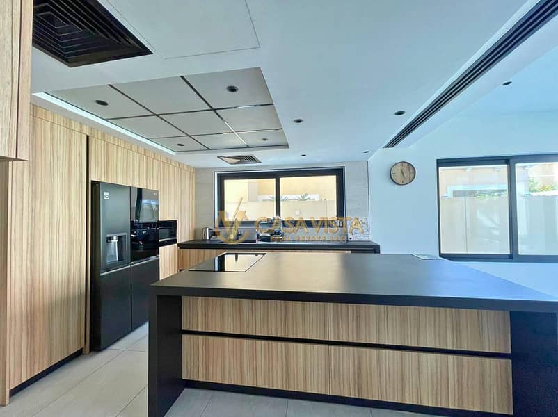 4 Bed Legacy Nova Villa | Prime Location | Vacant | Bayut.com