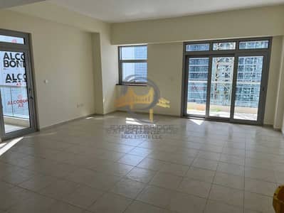 Prime Location | Vacant | Spacious Layout | Bayut.com