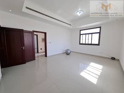 Stand alon 5 master bedroom villa have driver and big yard in Mohammad ...