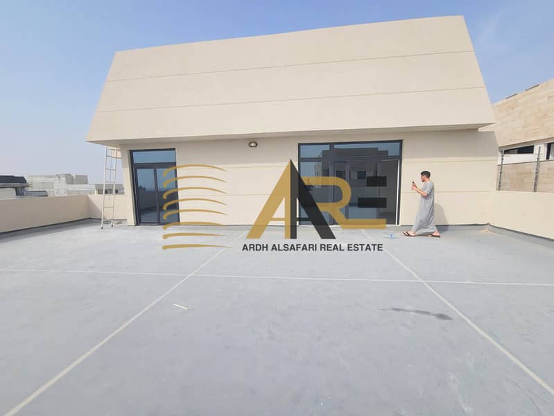 Hot Offer !! Brend new building open with Lavish & specious pant house ...