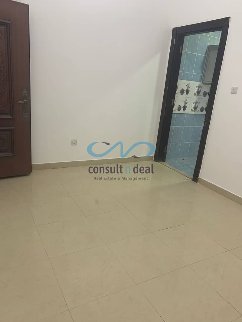 Fantastic Studio With Private Entrance Near Mayzed Mall Earth Super ...