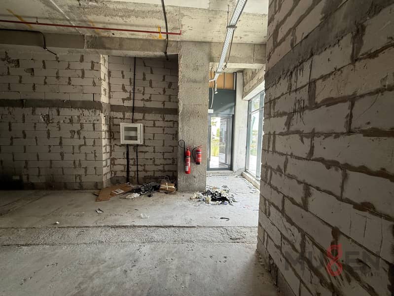 Spacious Retail Unit | Vacant | Ideal for Investors | Genuine Resale ...