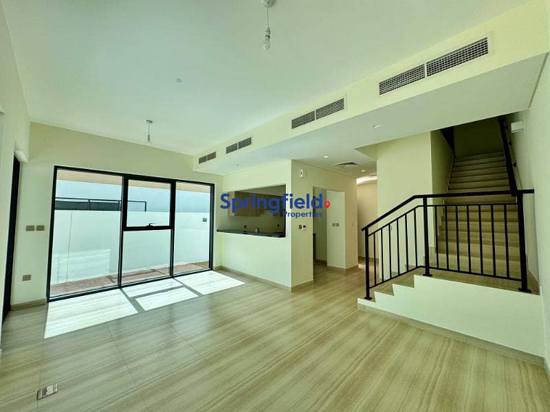 Single Row | Corner Unit | Spacious Layout-D1 | Bayut.com