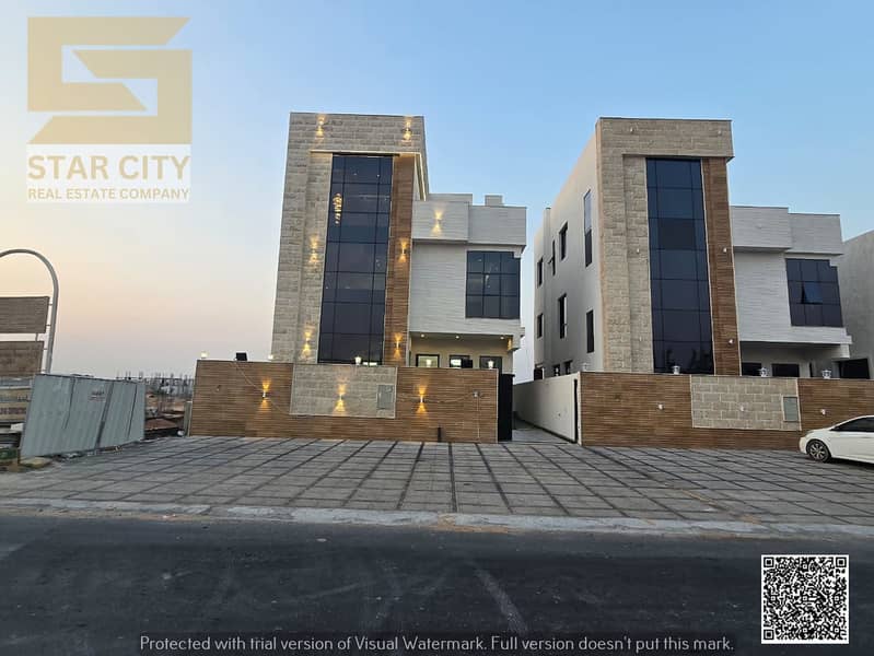 Villa for sale directly from the owner on the main street with a 10 ...