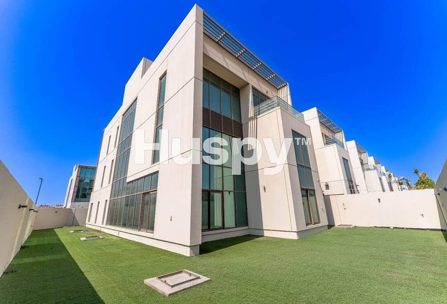 Corner Villa | Vacant | Landscaped | Bayut.com
