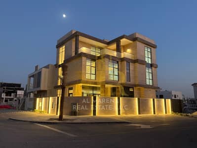 Super deluxe, custom-finished corner villa with a swimming pool and a ...