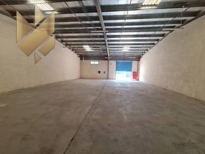 Warehouse with an area of 3,000 sq ft — an opportunity not to be missed ...