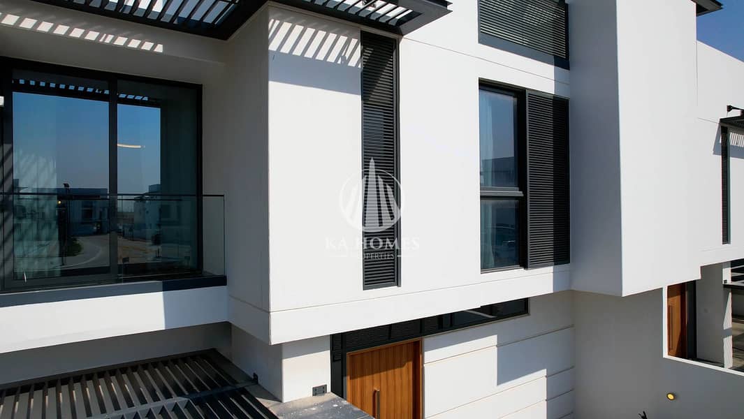 Ajmal Makaan Island / Prime Location / Direct Sea View | Bayut.com