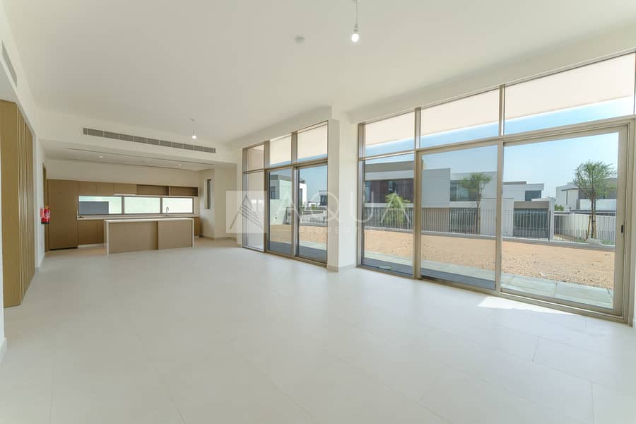 Rare 5 Bed | Huge Plot | Premium Location | Bayut.com