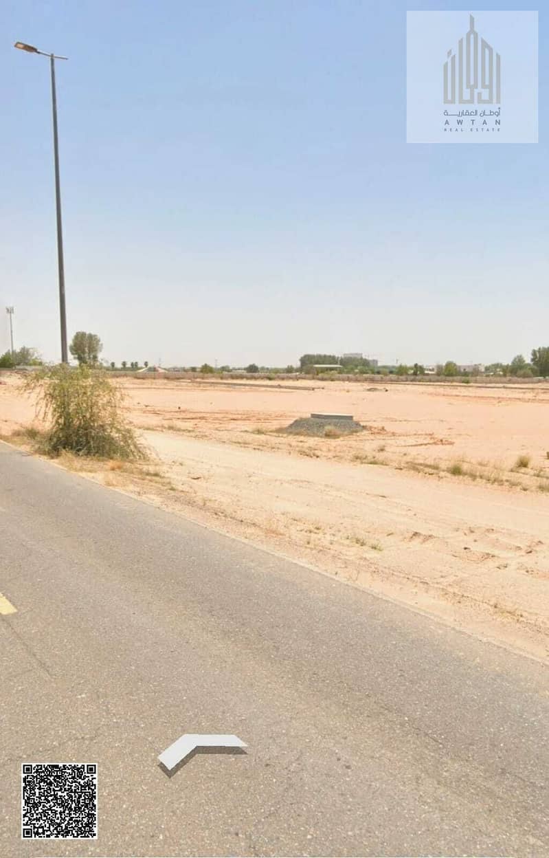 Exceptional plot of land for residential villas with a large setback on ...
