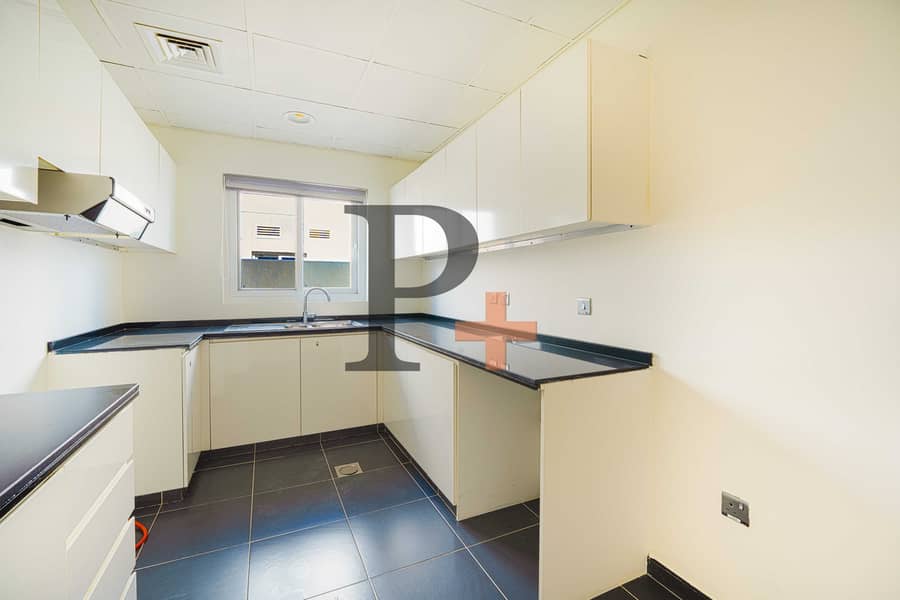 Single Row | R2EM | L Shape Garden | Vacant | Bayut.com