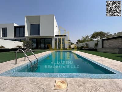 "Luxury and privacy in Al-Zawra: Corner villa with pool and rooms in ...