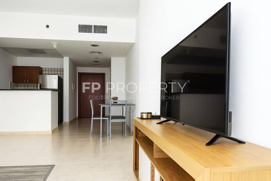 1BR - Furnished - Mid Floor - Facing Pool - Ready | Bayut.com
