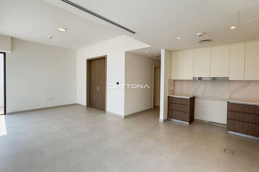 HUGE LAYOUT | SINGLE ROW | NEAR POOL & GYM | Bayut.com