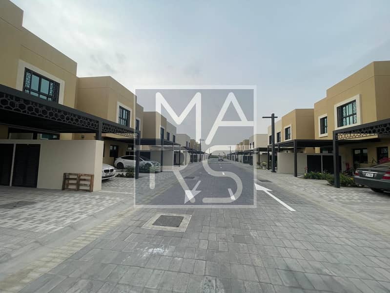 Elegant 4BR Townhouse | Top-Tier Community | Extra Room | Modern ...