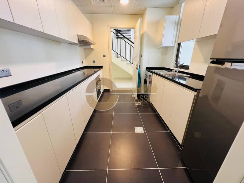 Modern 3 Bedroom Townhouse | Large Layout | Bayut.com