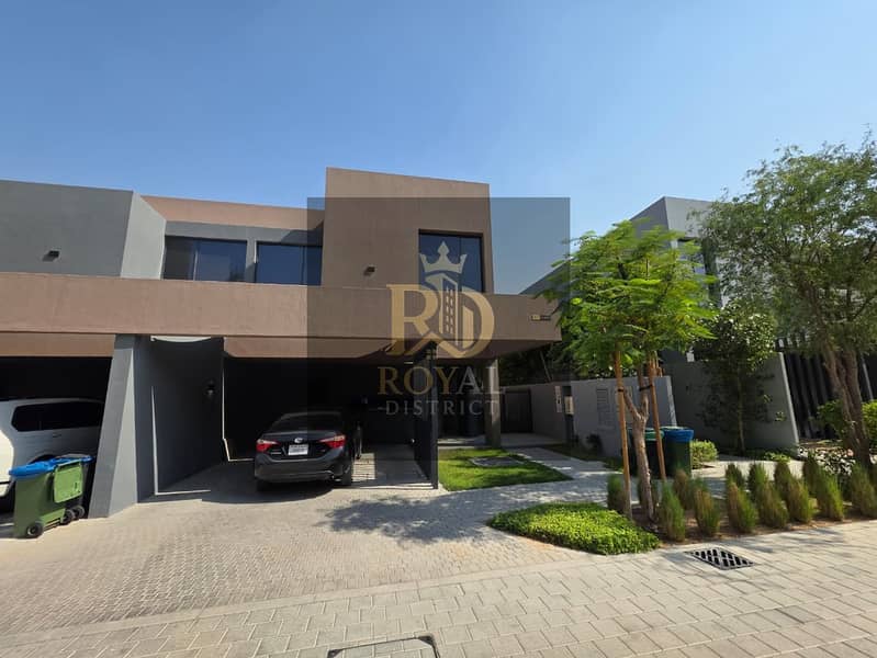 SUPER DISTRESS PRICE | 3 MASTER BEDROOMS TOWNHOUSE | CORNER UNIT ...