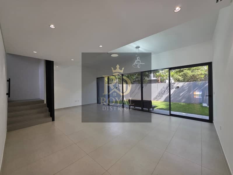 SUPER DISTRESS PRICE | 3 MASTER BEDROOMS TOWNHOUSE | CORNER UNIT ...