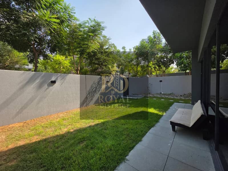 SUPER DISTRESS PRICE | 3 MASTER BEDROOMS TOWNHOUSE | CORNER UNIT ...