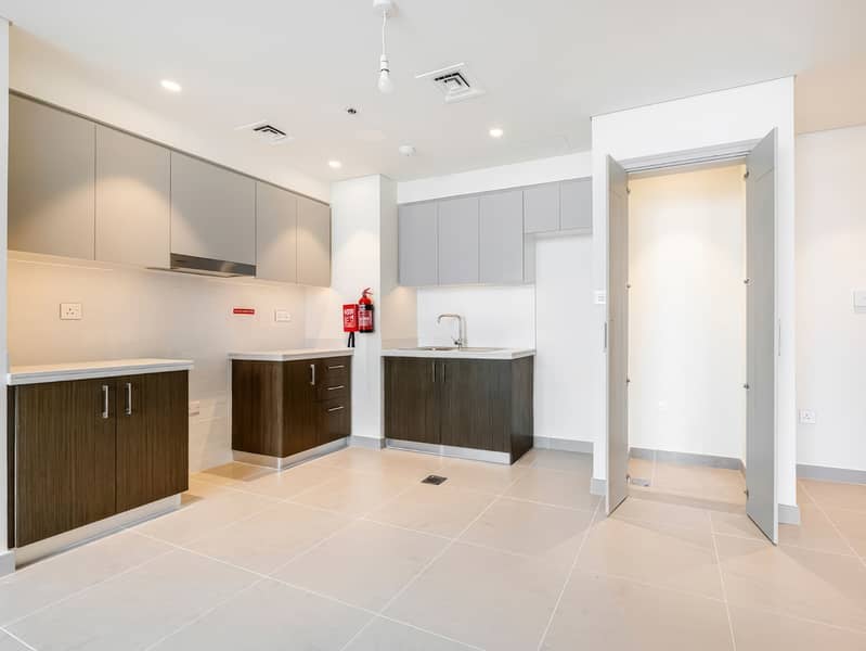 Spacious Layout | Unfurnished | High Floor | Bayut.com