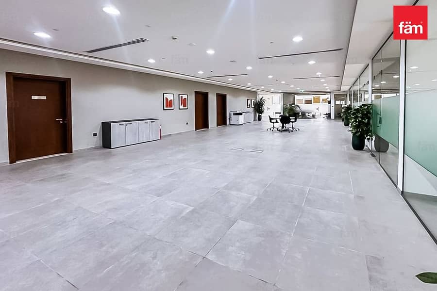 Spacious Luxurious Office In Executive Building | Bayut.com
