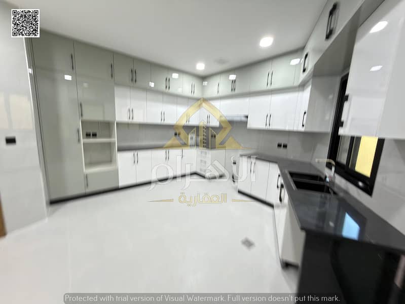 Two-story villa with a roof terrace, 7 bedrooms, including registration ...