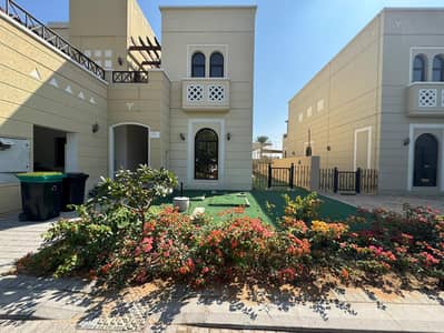 Spacious 4 BR Villa in Mudon with Stunning Views | Bayut.com
