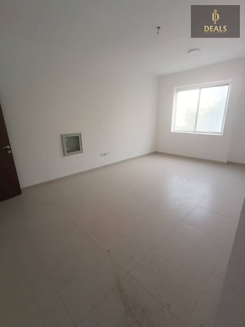 1BHK — First Occupancy in Liwara, near Ship Roundabout — Steps from ...