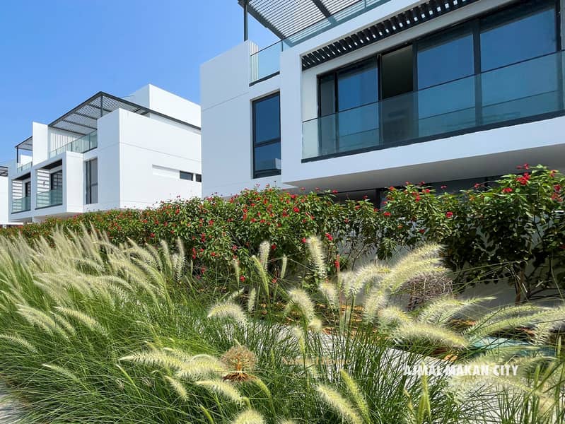 High ROI Sun Island Villa | Freehold | Prime Waterfront Location | 3 ...