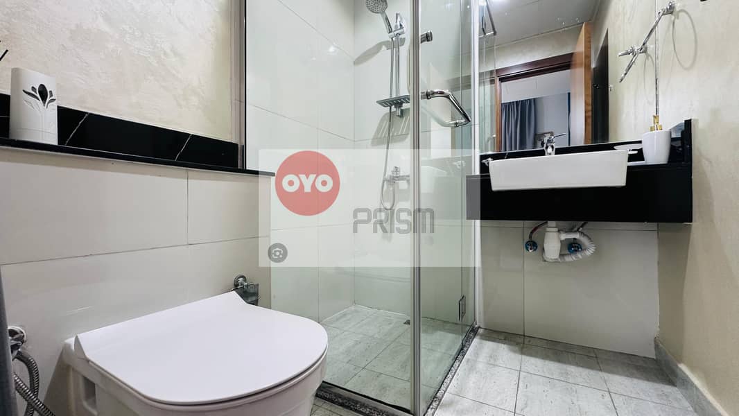 Burj Khalifa and Canal view | 1000 Sqft | High Floor | Spacious | Bayut.com