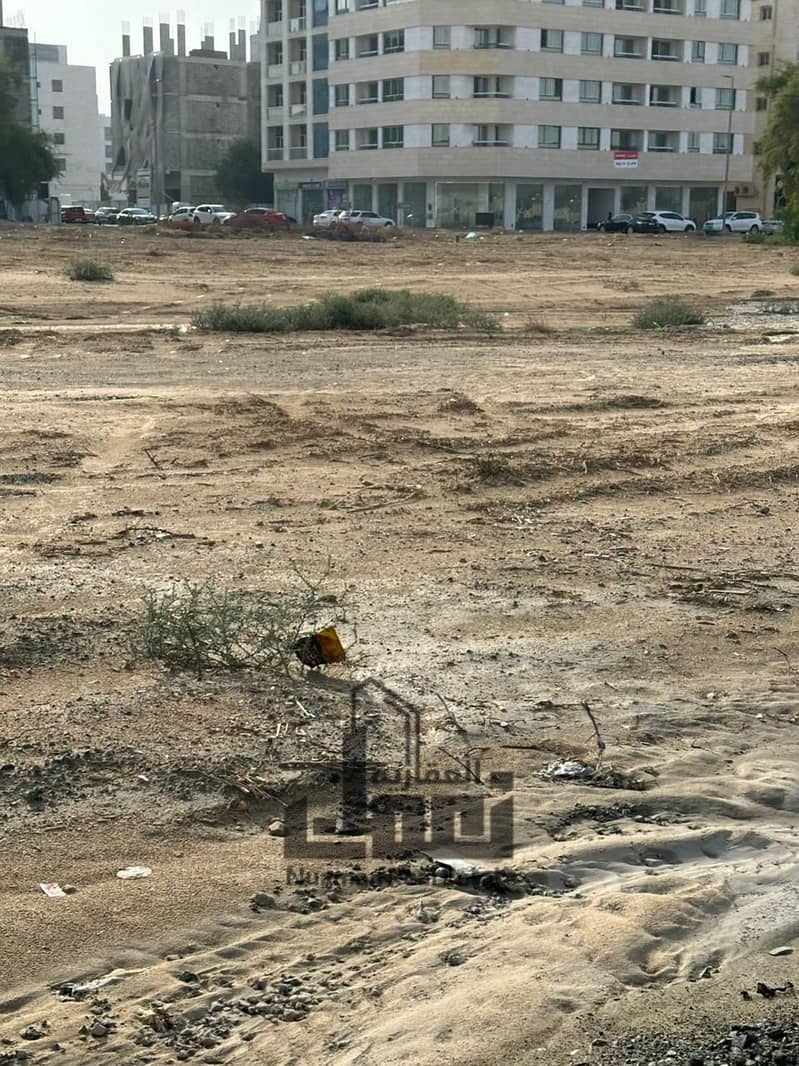 An exceptional investment opportunity to own a large-scale plot with ...