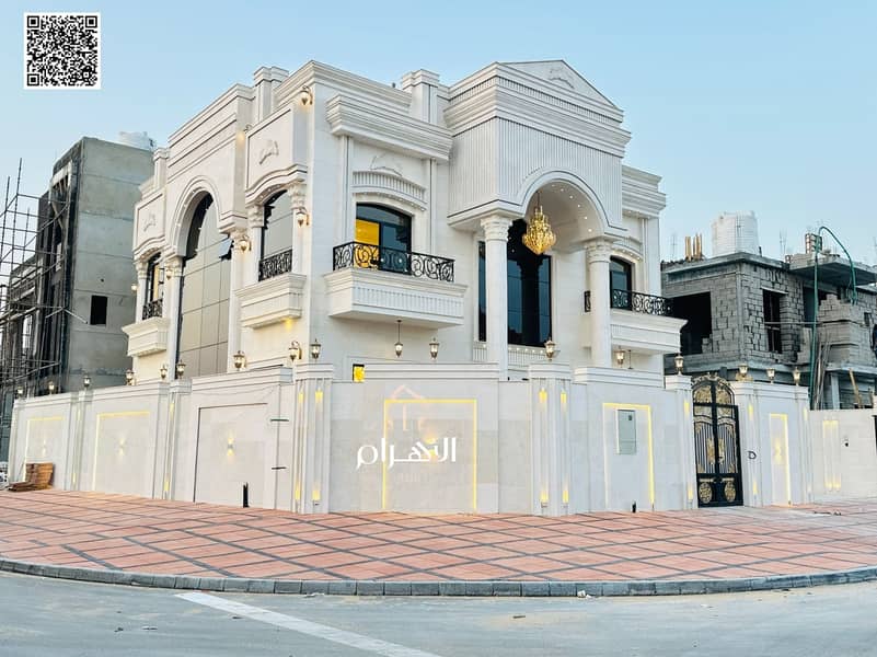 Luxury villa for sale in Al-Haliyo 2, featuring a modern design ...