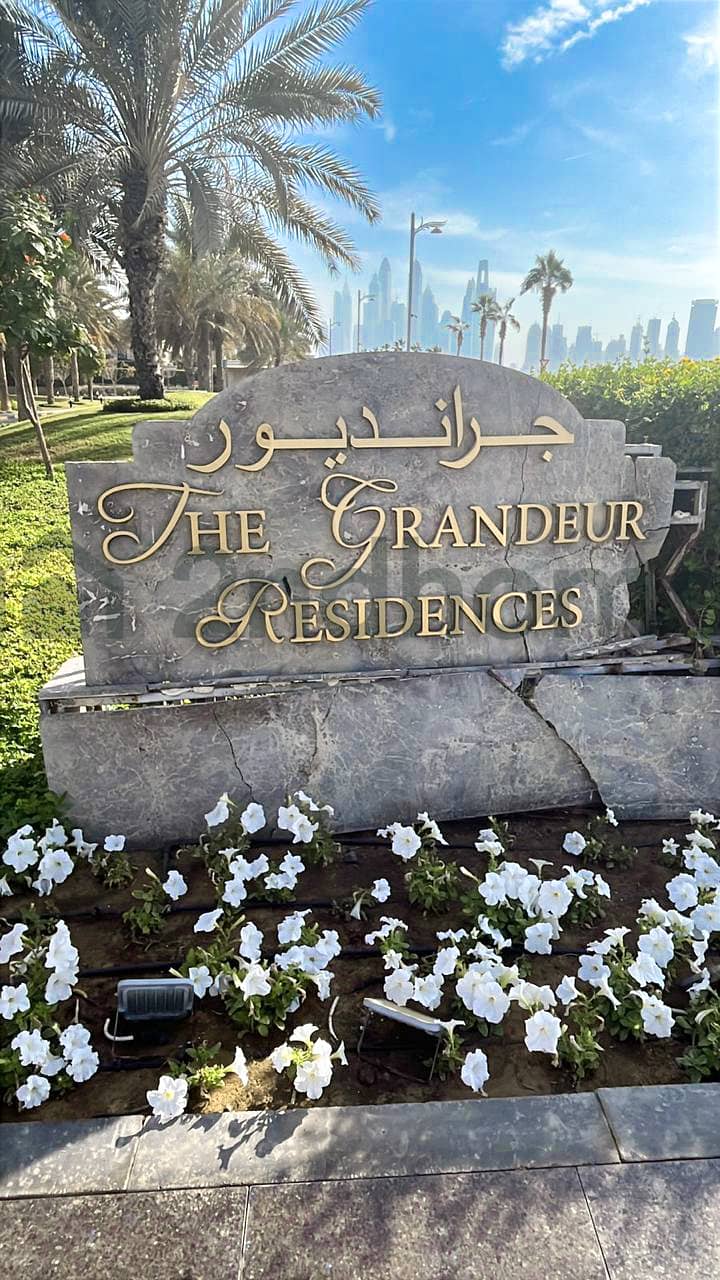 Beachfront Escape | Sea-View Balcony | Palm Jumeirah | Bayut.com