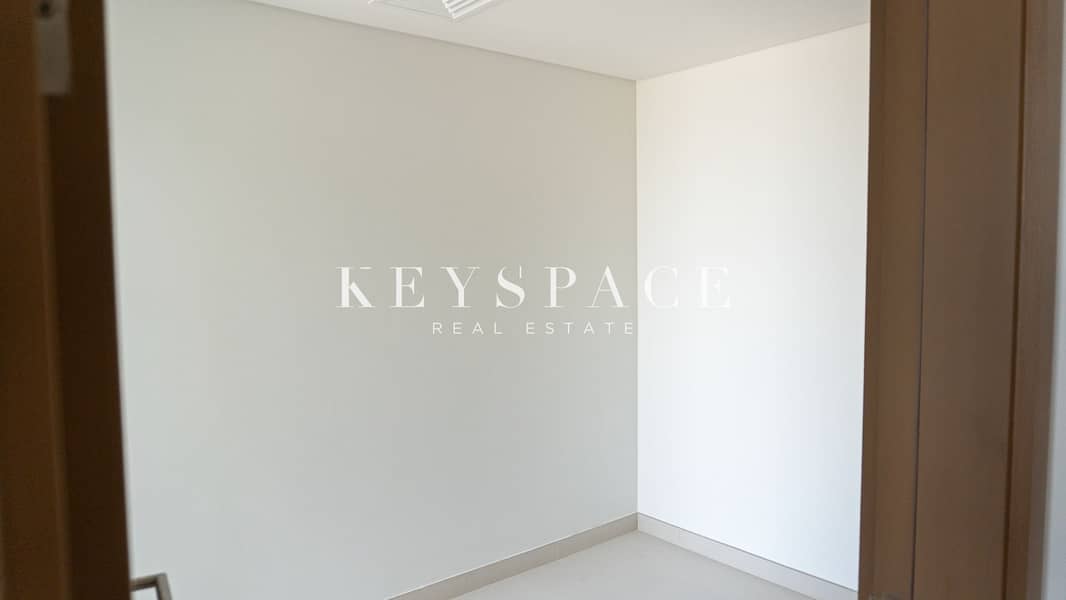 Exclusive Horizon-View Residence | Fully Upgraded Interiors | Move-In ...