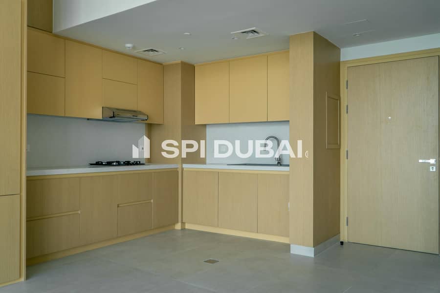 Largest 3BR on Top Floor | Full Marina View | Palm Jumeirah | Bayut.com