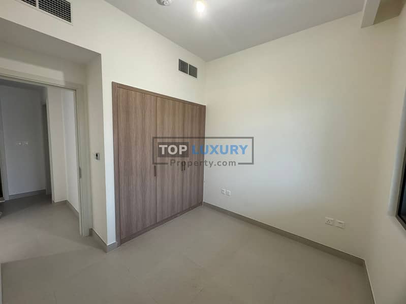 HUGE PLOT | LANDSCAPED | MOVE IN READY | Bayut.com