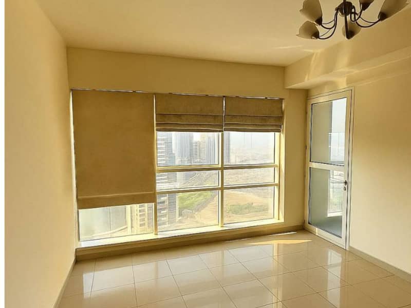 Two bedrooms and two living rooms / Sea view / High floor / Parking ...