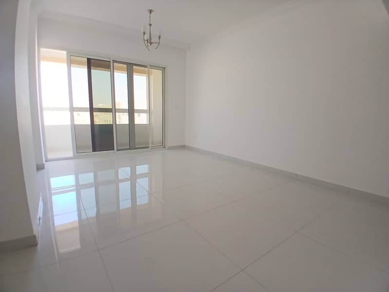 Lxury and brand new apartment with balcony with master room with ...