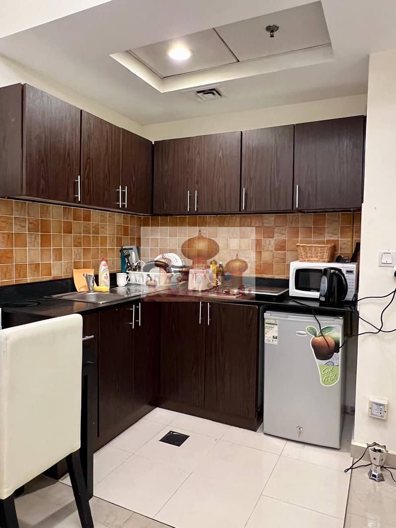 CHILLERS FREE! Fully Furnished Studio Flat For Rent in JVC Hanover ...