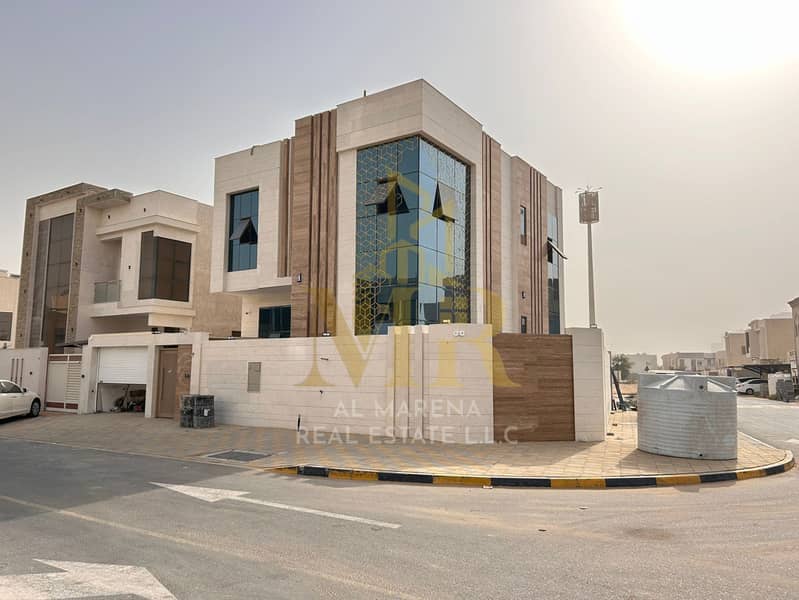 Turnkey villa with all fees included, on the main street, ready to move ...