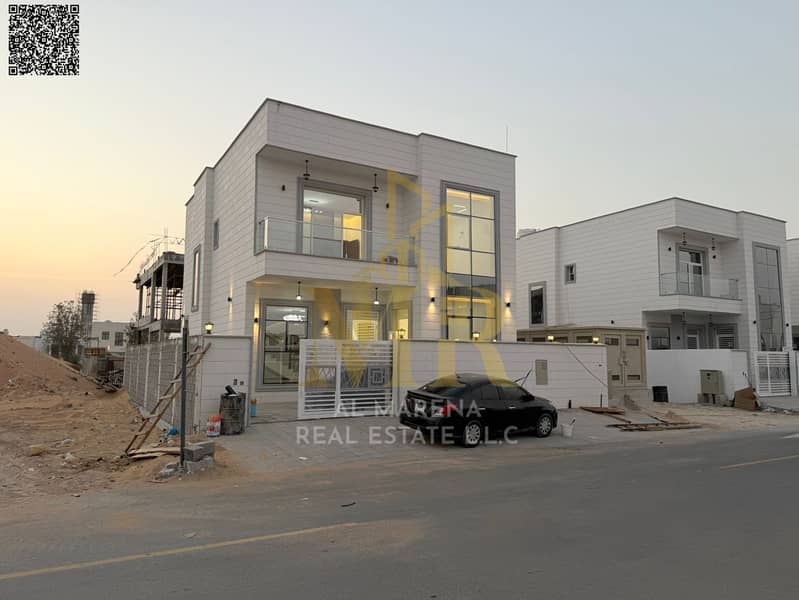 Turnkey villa with all fees included, on the main street, ready to move ...