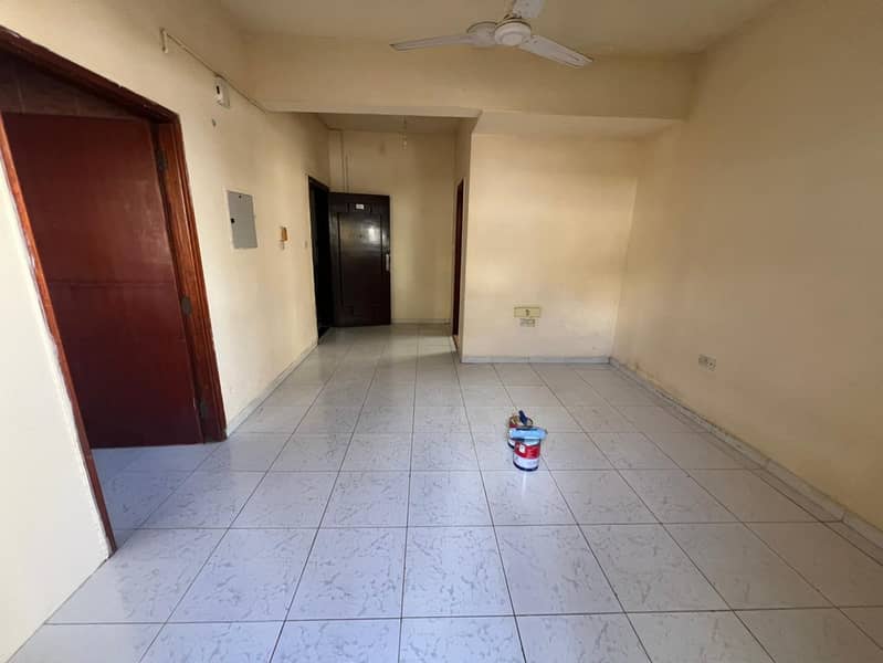 Lavish studio good building near safari mall rent in 25k | Bayut.com