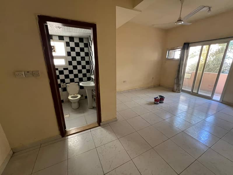 Lavish studio good building near safari mall rent in 25k | Bayut.com