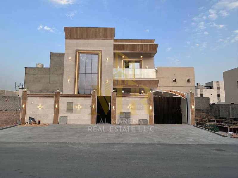 Turnkey villa with all fees included, on the main street, ready to move ...