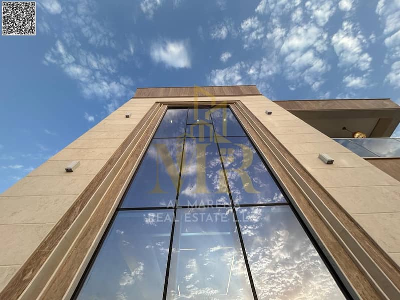 Turnkey villa with all fees included, on the main street, ready to move ...