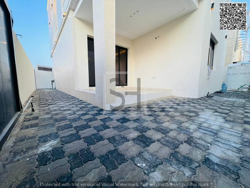 Villa for sale in a prime location opposite services and Sheikh ...
