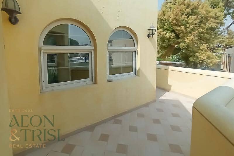 Prime Location | Near Pool | Ready To Move | Bayut.com