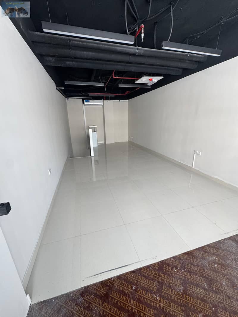 A new commercial shop for annual rent with one month free, in a very ...