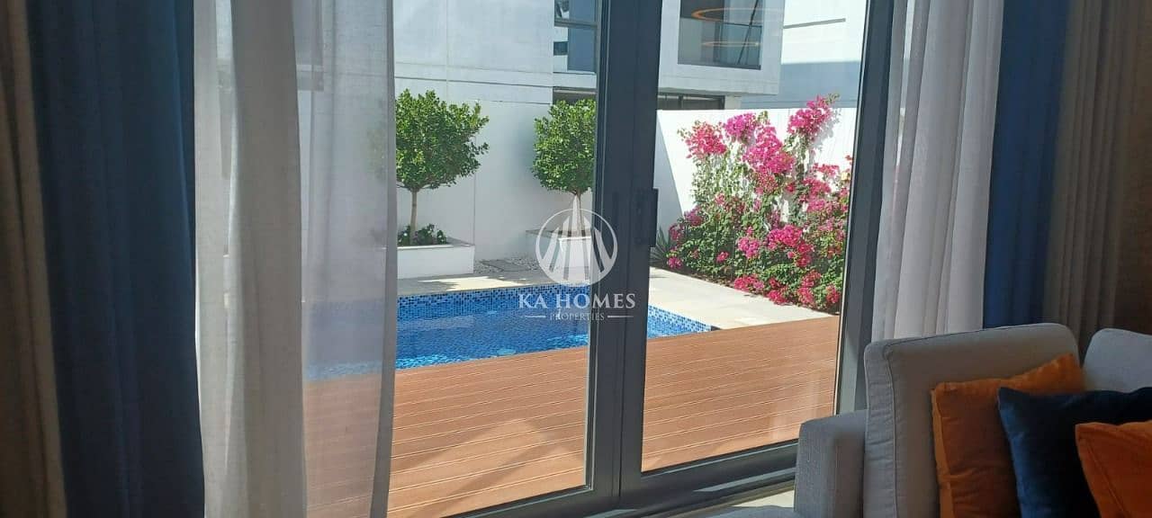 Ready-to-move-in villa - Registration fee discount - Golden residency ...