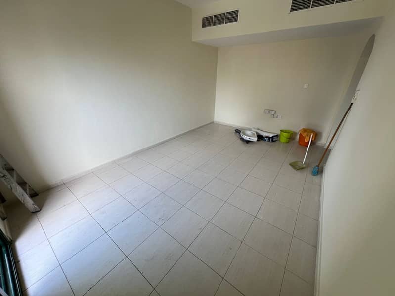 Luxury Family Residence: Spacious One-Bedroom Apartment Next to Lulu ...